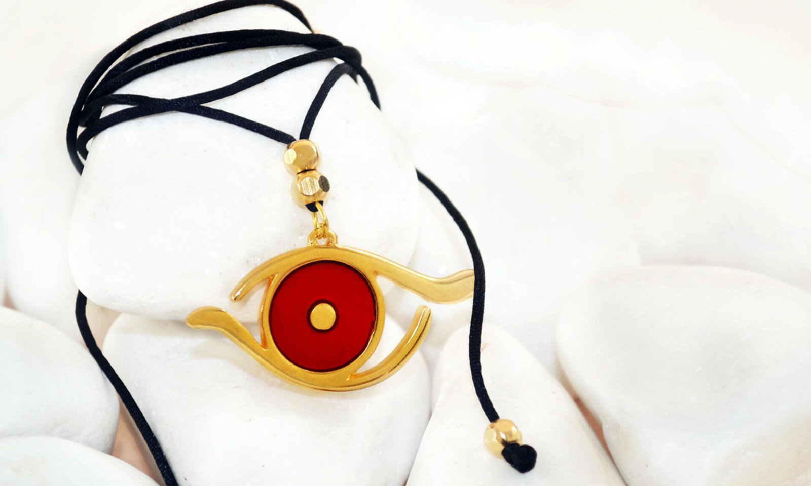 The Meaning Of The Red Evil Eye + How To Use It For Protection - Beyond ...