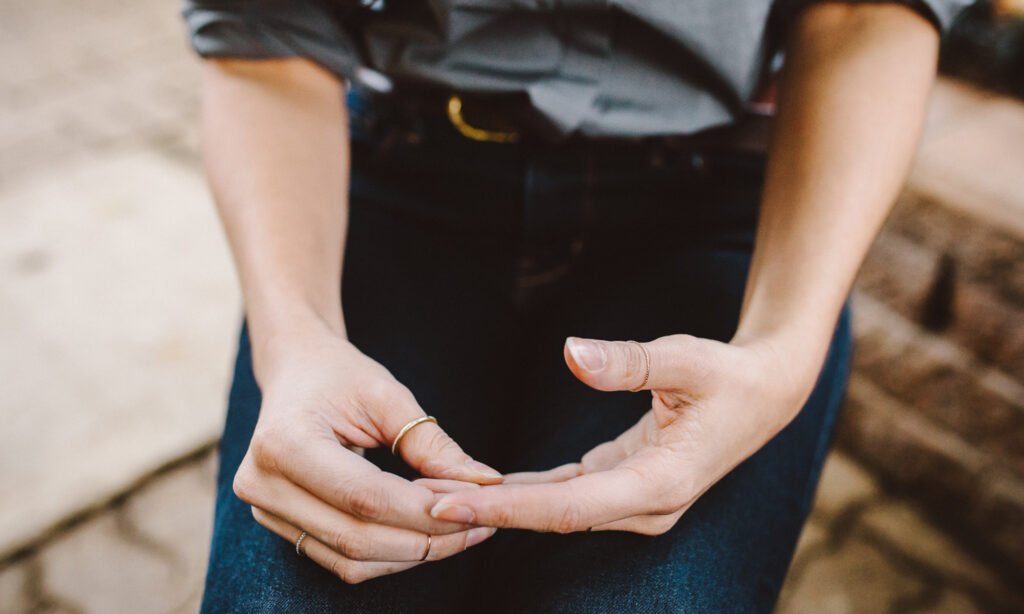 Is Your Left Palm Itching? Here's What It Could Mean For Women - Beyond ...